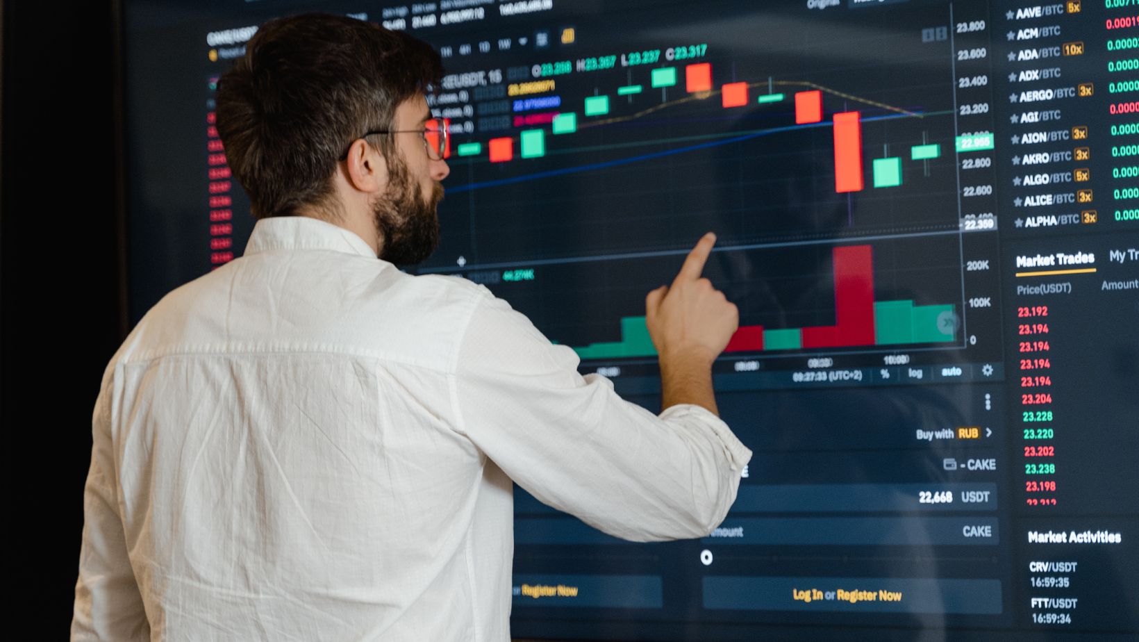 How to Choose the Right Path for Your Trading Career - Accordshort